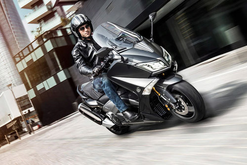 Yamaha T-Max Iron Max - erster Test - Schon gefahren - ZWEIRAD ...