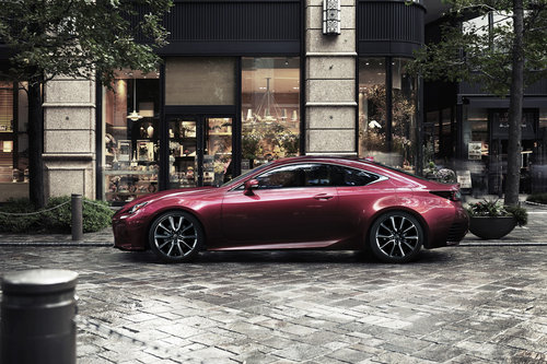 Lexus präsentiert neues Sport-Coupé RC - News - AUTOWELT - motorline.cc