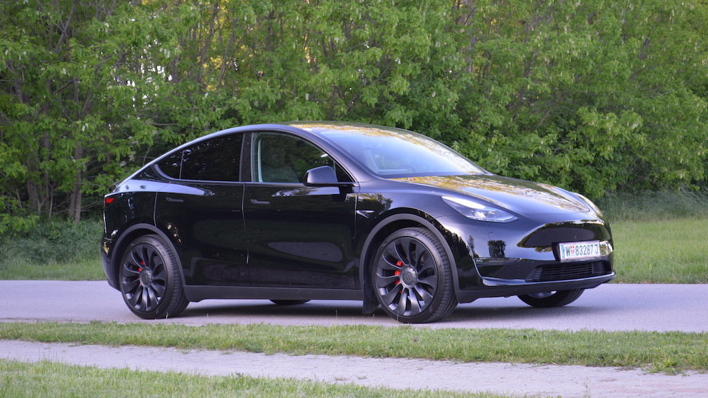 Tesla Model Y Performance (2022) im Test - E-Autos - ELECTRIC WOW ...