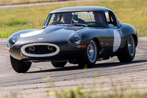Werks-Replica: Jaguar E-Type Lightweight - CLASSIC - motorline.cc