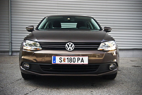 VW Jetta 1,6 TDI Bluemotion Comfortline - im Test - Autotests ...